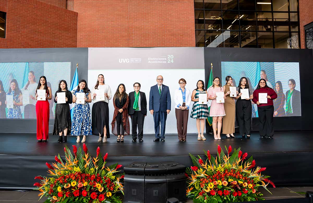 Reconocemos la excelencia en la ceremonia de Distinciones Académicas 2024 | Actualidad UVG